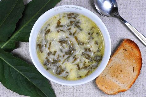 Пролетна супа от лапад с картофи