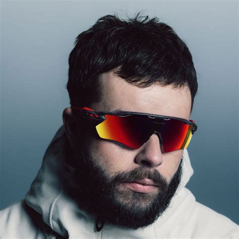 Oakley 100 Thieves Collection