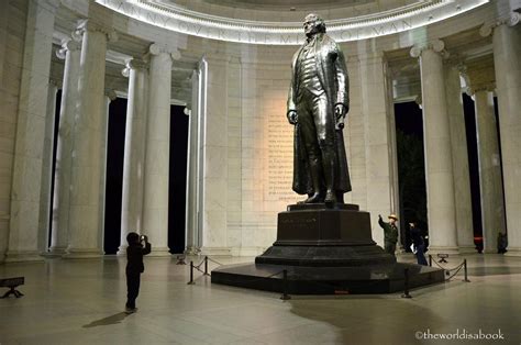 Inside Thomas Jefferson Memorial