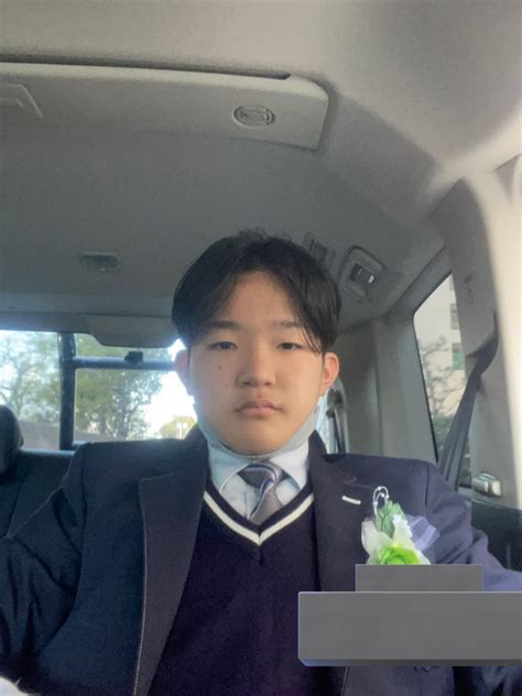 題の大冒険けん坊 On Twitter 校章出てた！保存さんありがとう！卒業💢