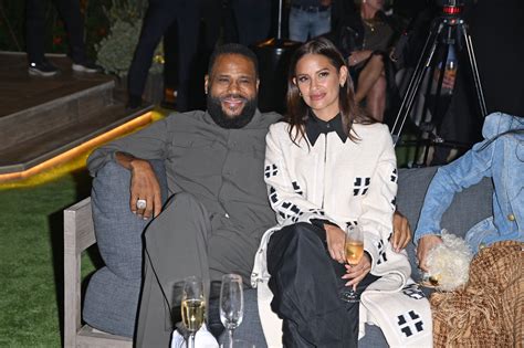 Anthony Anderson And Rocsi Diaz Spark Romance Buzz Following Golden