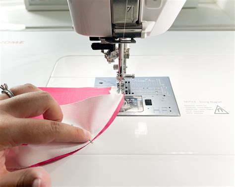 Way To Sew On A Curve Craft Clutch