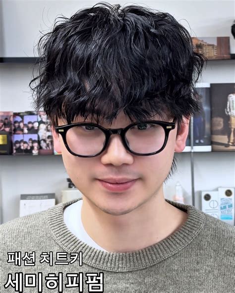 부산남자머리 서면남자머리 ‘멋 도 지용 히피펌 세미히피펌 세미리프 아이롱펌 전문 Signautre 세미히피펌 빈티지펌 손질없이 컬크림만으로 느낌있게 부산남자머리