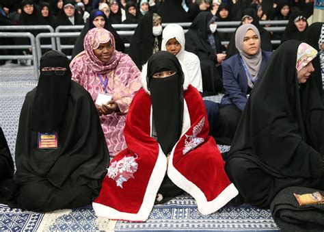 پوشش متفاوت زنان در دیدار امروز رهبری رویداد24