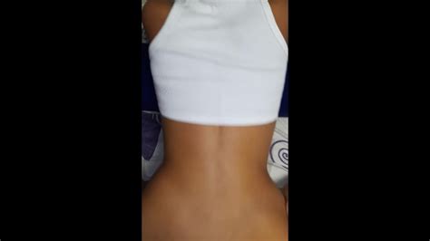 Кончает и плачет от жёсткого анала