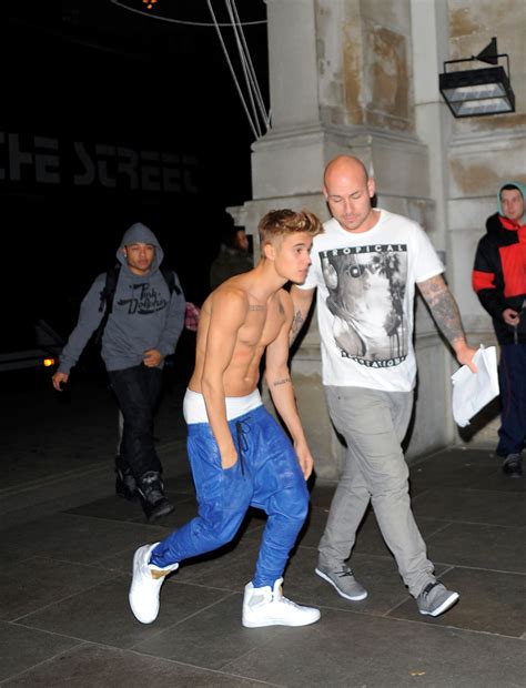 What Is Justin Bieber Hiding In His Drop Crotch Pants
