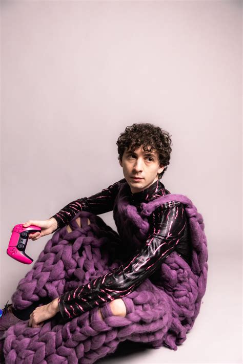 Cover Story Issue 8 Favij Levoluzione Di Un Pioniere Tra Nostalgia