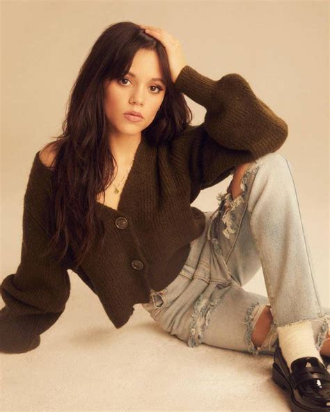 Jenna Ortega Photoshoot Outfit Ideen Styling Ideen Klamotten Mode