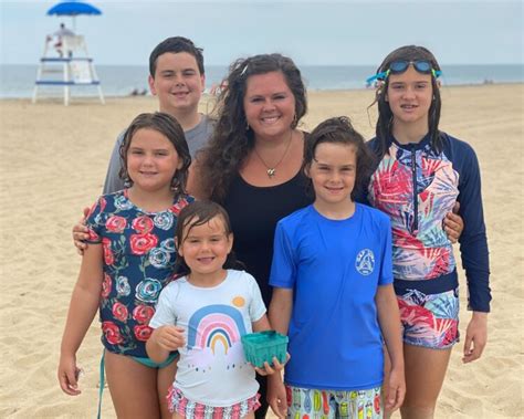 8 Hot Sexy Ginny Yurich Bikini Pics