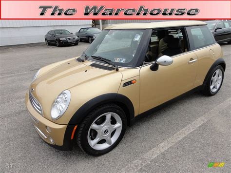 2005 Solid Gold Metallic Mini Cooper Hardtop 52310153