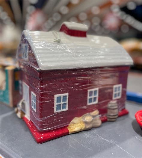 The Pioneer Woman Cookie Jar On Carousell