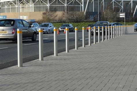 Crash Bollards At ₹ 190000piece Traffic Road Bollard In Mumbai Id