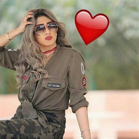 صور بنات عسكريه ايميجز