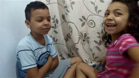 Eu e minha irmã brincando YouTube