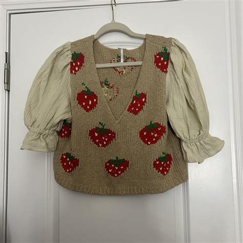 Free People Strawberry Jam Crop Top Size Medium New Depop