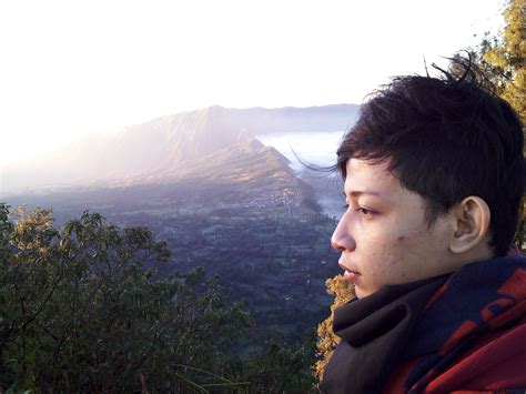 Hendrik Setiawan Medium