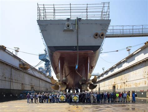 Warshipporn On Twitter [5916x4480] Uss Pinckney Drydock Crew Aug 2022 Credit Gd Nassco San