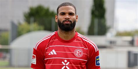 Ufficiale Lecce Ecco Siebert Il Difensore Arriva Dal Fortuna Düsseldorf