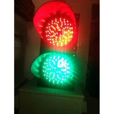 Led Traffic Signal Light Light Emitting Diode Traffic Signal Light Latest Price Manufacturers
