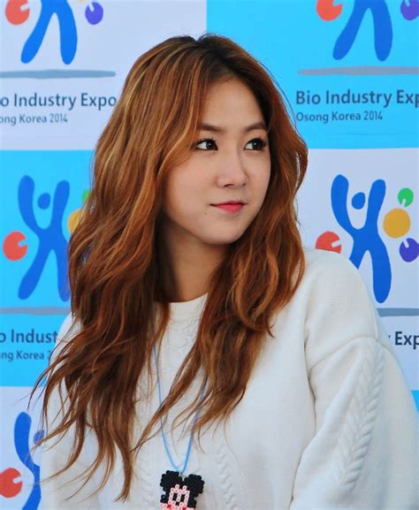 Pin By Ashlynn Lovitt On Soyou Sistar Celebrities Beautiful
