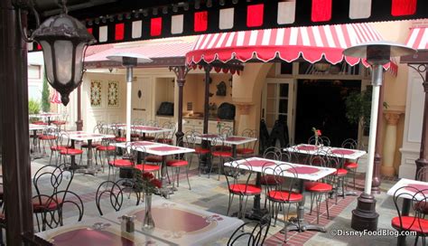 Review Breakfast At Disneylands Carnation Cafe The Disney Food Blog