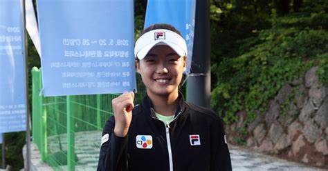 고교 진학 대신 꿈을 위해 외국 아카데미를 선택한 16살 테니스 유망주 구연우