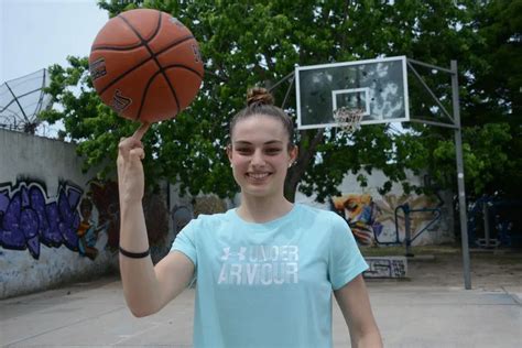 Camila Kirschenbaum Un Talento Sin Fronteras