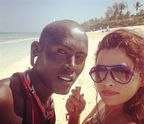 Shraddha Pandit Singer Age Husband Family Biography StarsUnfolded