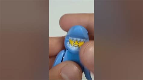 Обзор лего человечка в костюме акулы из 15 серии минифигурок #lego # ...