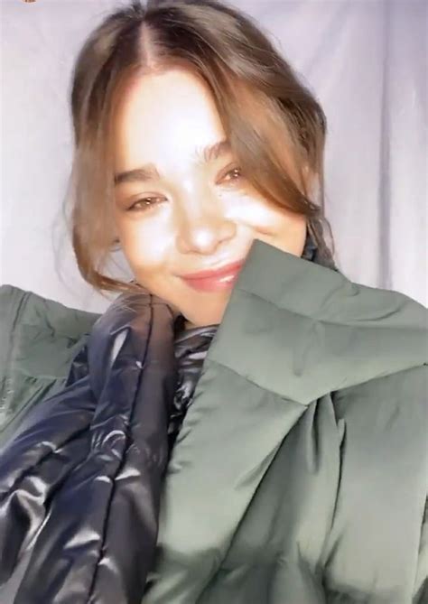 Pin On Hailee Steinfeld Hailee Steinfeld Kate Bishop Actress Anushka