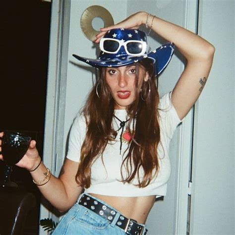 𝔻𝔸𝕍𝕀𝔸 𝔹ℝ𝕌ℕ𝕆 Dav Bruno • Threads Say More