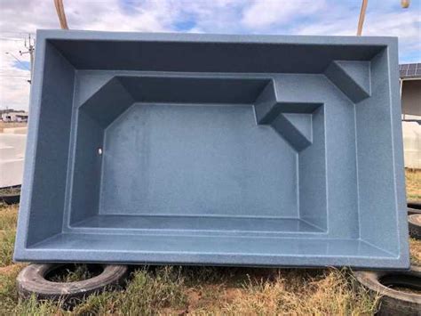 Fibreglass Pool Shell Manly 4mt X 25mt X 1300 Pool In Leeton Nsw