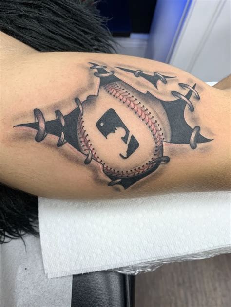 Baseball Tattoo Mlb Tattoos Sports Tattoos For Men Ideas Baseball