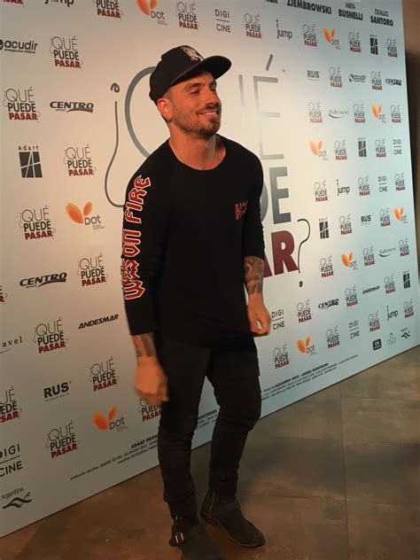 Los Looks De Los Famosos En El Estreno De Qu Puede Pasar Pronto