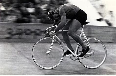 ომარ ფხაკაძის მემორიალი