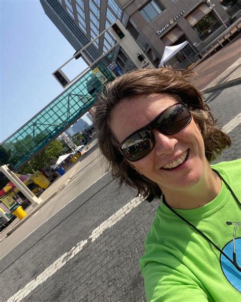 From Bus To Lifeline Kansas Citys Mobile Clinic Expands Amid