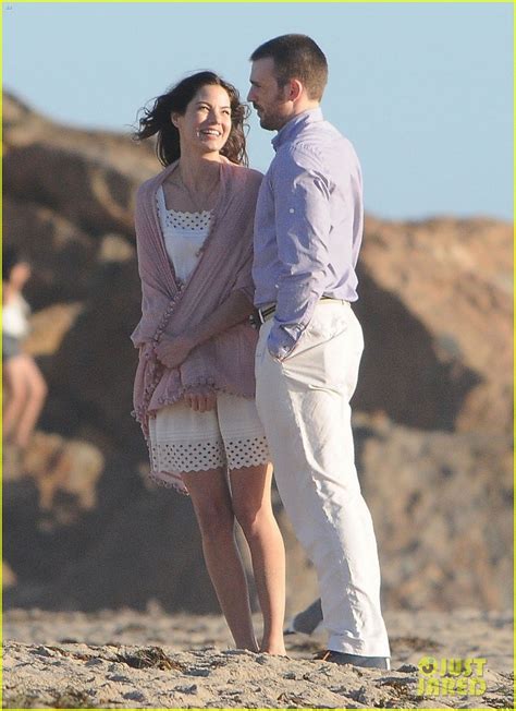 Chris Evans A Many Splintered Thing Beach Scenes Photo 2762190