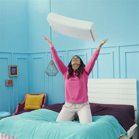 Side Cube Deluxe Neck And Shoulder Pain Relief Memory Foam Pillow