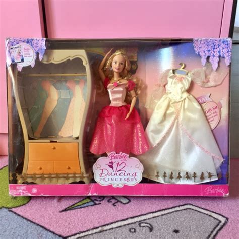 Jual Barbie 12 Dancing Princesses Genevieve T Set Shopee Indonesia