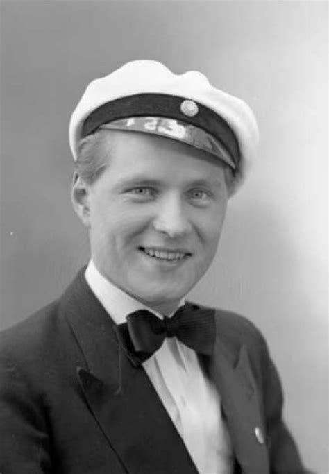 Simonsson Erik Uppegård Stenungsund Namn Simonsson Erik Stenungsund Fotografering Maj