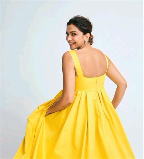Deepika Padukone ️ Celebrity Dresses Celebrity Hairstyles Celebrity