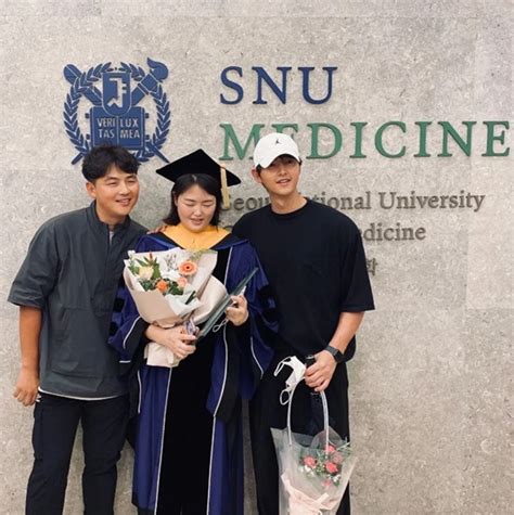 송중기 동생 유학 보내고 눈물12년 만에 서울대 박사 가족 됐다 엑s 이슈 엑스포츠뉴스 나무뉴스