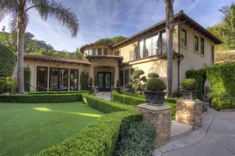 Dr Phils House Is For Sale And Its Design Is Beyond Wonky Bored Panda