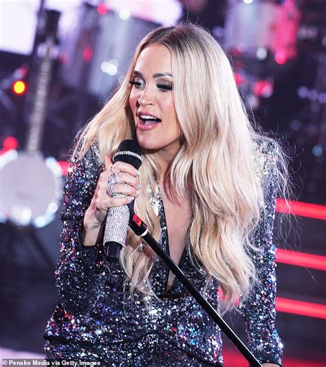 Carrie Underwood Shocks Fans With Dramatic Hair Transformation As She