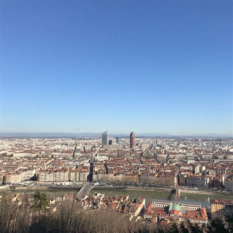 23화 푸르비에르 언덕 아래서