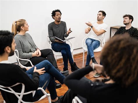 11 Most Beneficial Group Discussion Skills To Enhance