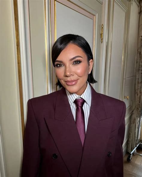 Kris Jenners Jaw Dropping Facelift At 69 Meet The Expert Surgeon