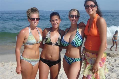 Shes Embarrassing Her Friends Rbreastenvy