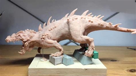 Sculptor Reveals How Total Warhammer Dread Saurian Was Born