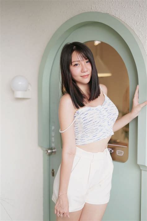 Pesona Jena Dammaya Yang Cegah Kanker Serviks Sejak Dini